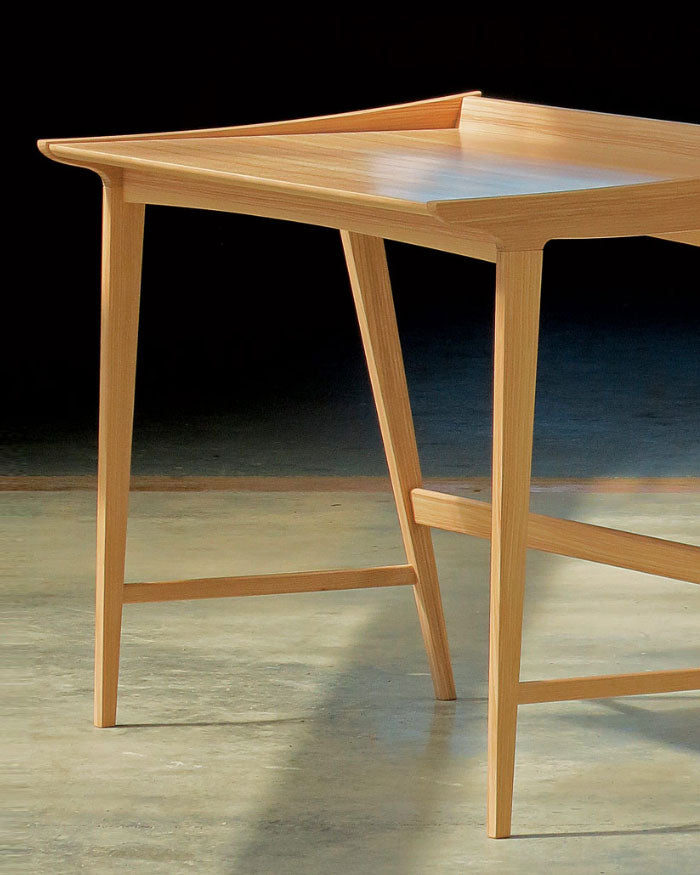 Fine Woodworking's Writing Desk – Woodsmith